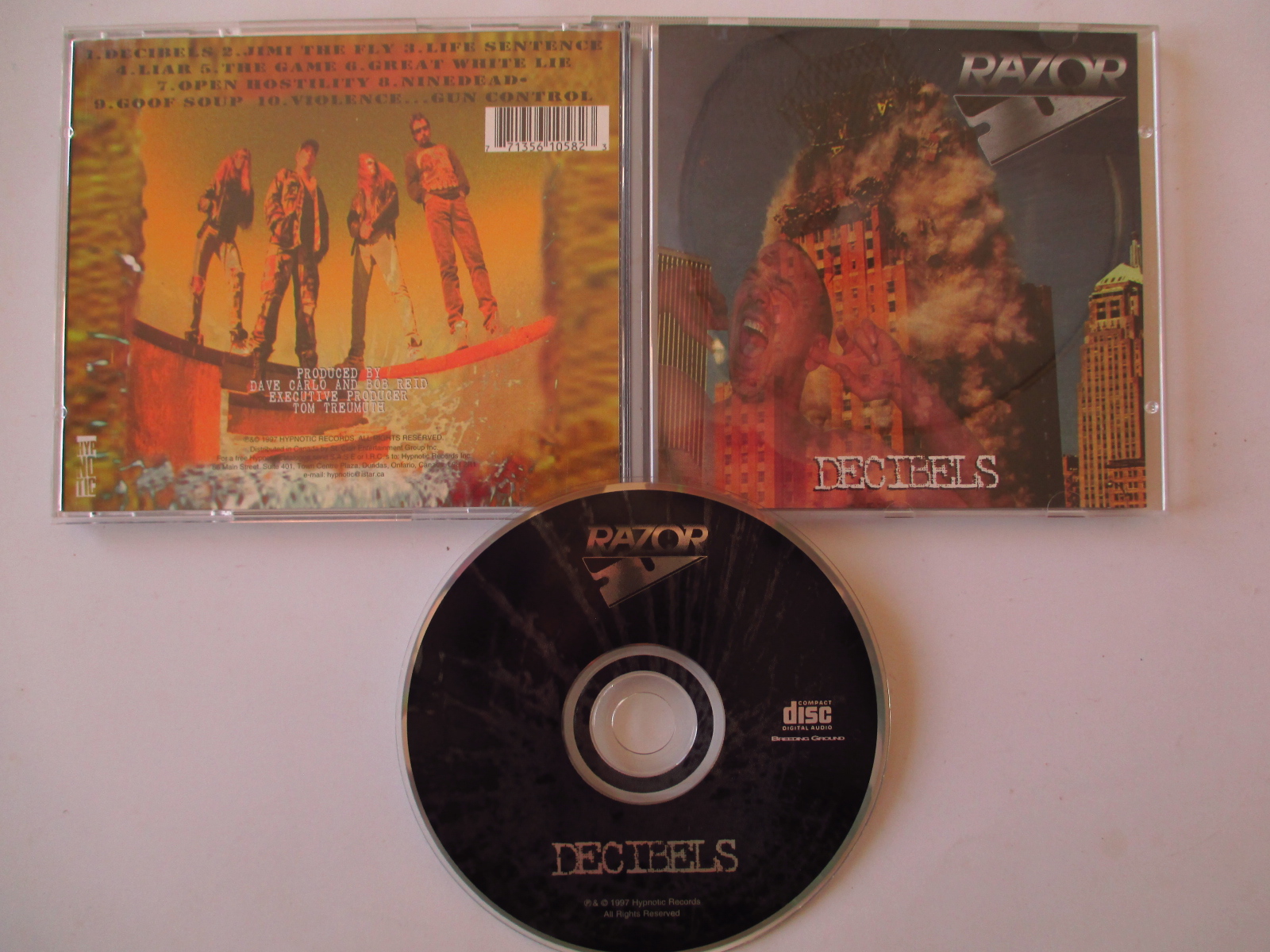 Razor – Decibels - Vintage-Analog-Digital Media